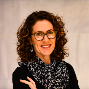 #120 Jo Pybus | Writer and Podcaster | The legacy of being raised by an ...